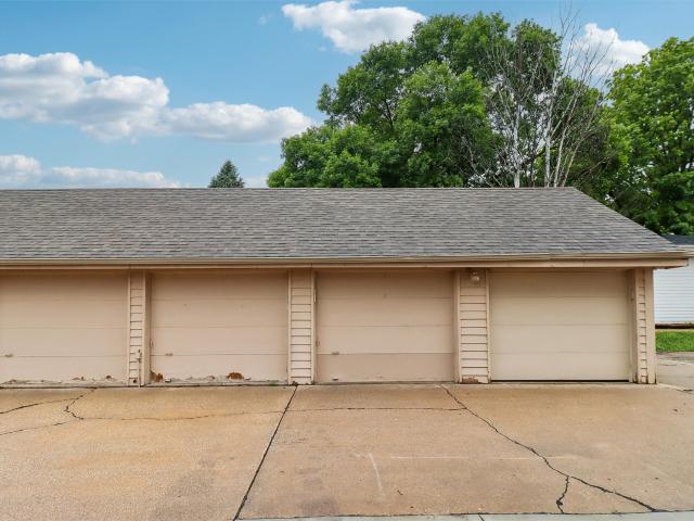 401 SE Lowell Drive 3