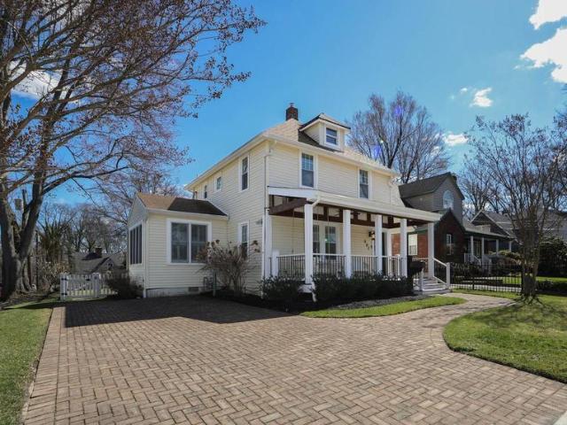 401 Spruce Street