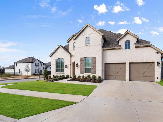 401 Sunnyridge Ln, Aubrey, TX 76227 | MLS #21160 | Compass