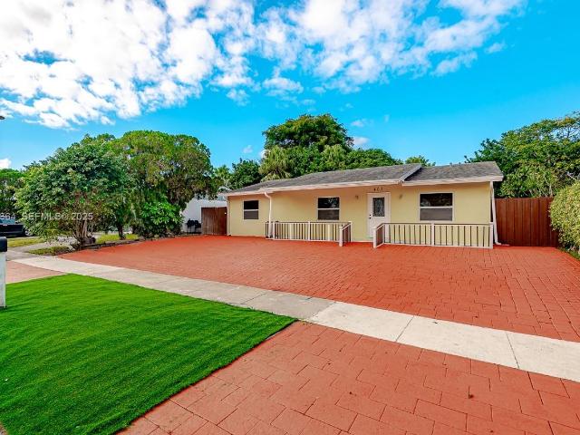 401 SW 76th Ter, North Lauderdale, FL 33068 | MLS #A11905