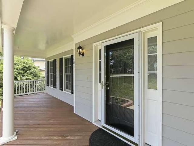 401 Peachtree Point Court 401