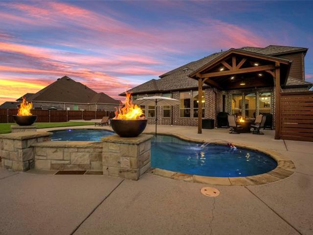 401 Pendall Dr, Wylie, TX 75098