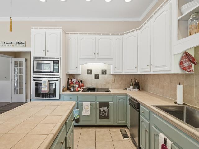401 Pine Bluff Dr