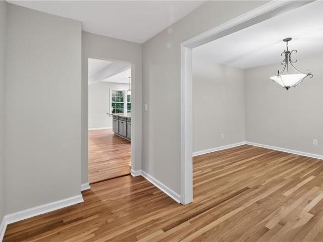 401 Piney Point RD