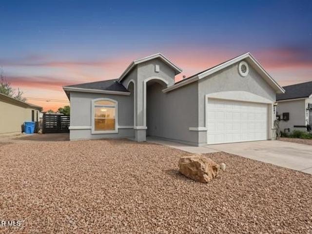 401 Plateau Dr, Socorro, TX 79927