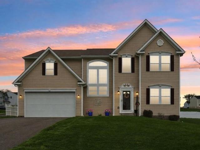 401 Pumpkin Patch Ln, Evans City, PA 16033