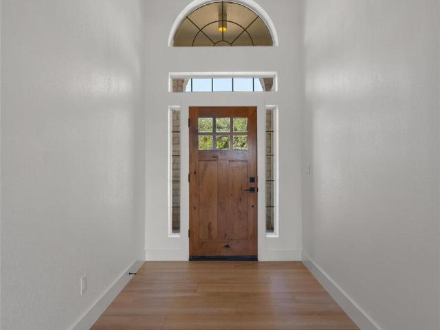 401 Roy Creek Ln