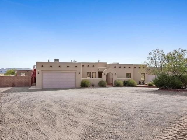 401 Roadrunner Cir, Elephant Butte, NM 87935