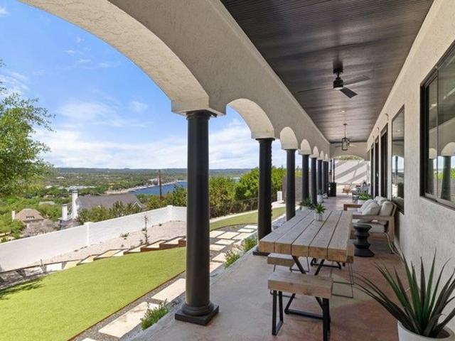 401 Rogart Dr, Spicewood, TX 78669