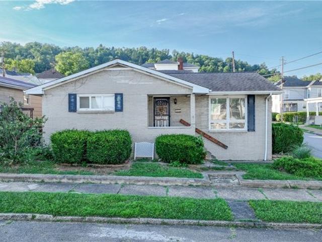 401 W Vine St, Martins Ferry, OH 43935