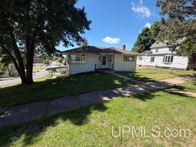 401 W Brown St, Iron Mountain, MI 49801