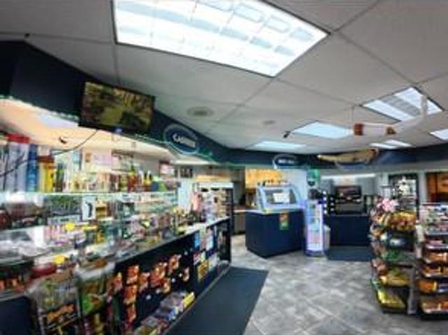 401 W Davis Avenue