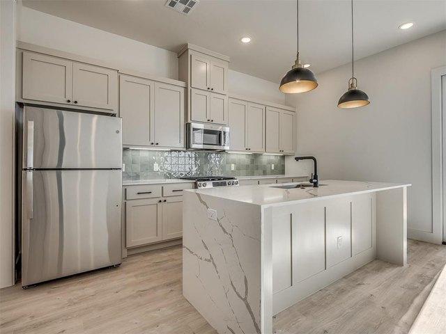 401 W Main St, Edmond, OK 73003