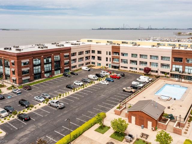 401 W Shoreline Drive 102