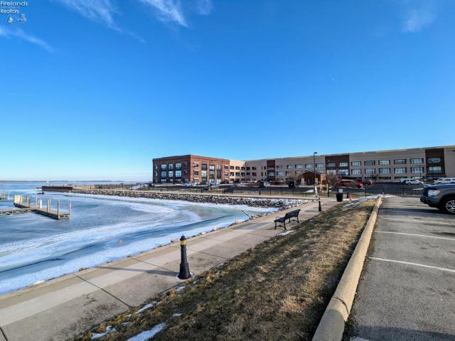 401 W Shoreline Drive # 116