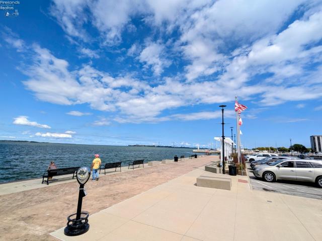 401 W Shoreline Drive # 204