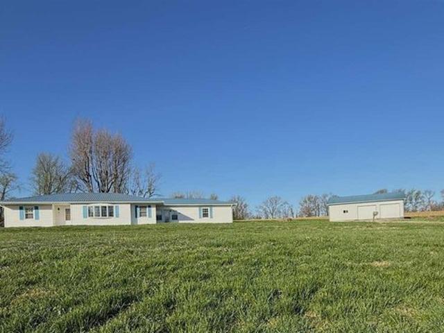 401 W Shipping St, Edwardsport, IN 47528