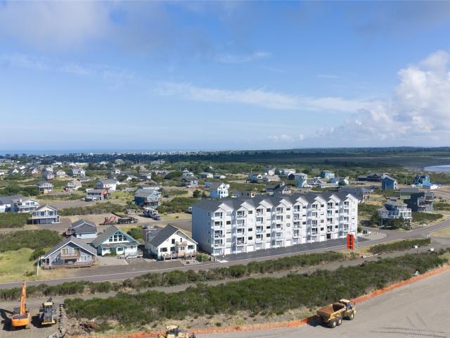 401 Westport View SW # 203