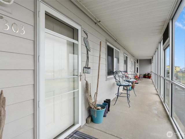 401 Westport View SW # 303