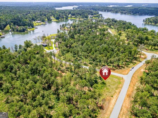 401 White Oak Cove