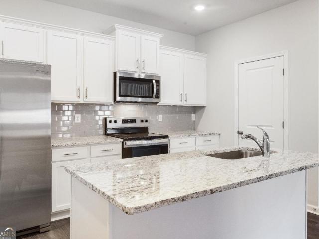 401 Whitehorse Way 42