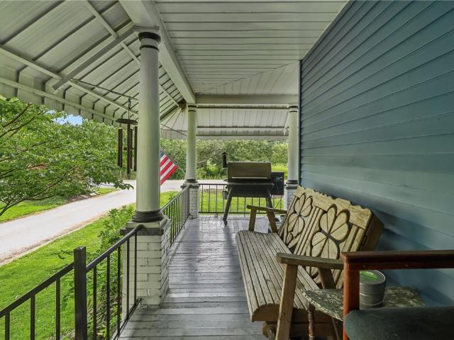 401 Winfield Rd