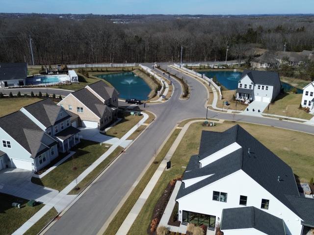 401 Tomlinson Pointe Dr