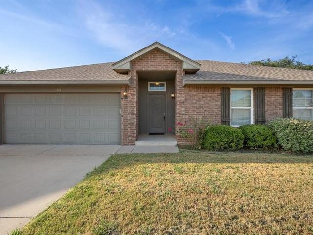 401 Tecumseh Meadows Ct, Norman, OK 73069