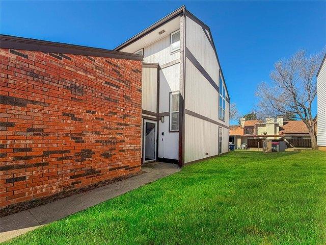 401 Timberwind Rd, Edmond, OK 73034