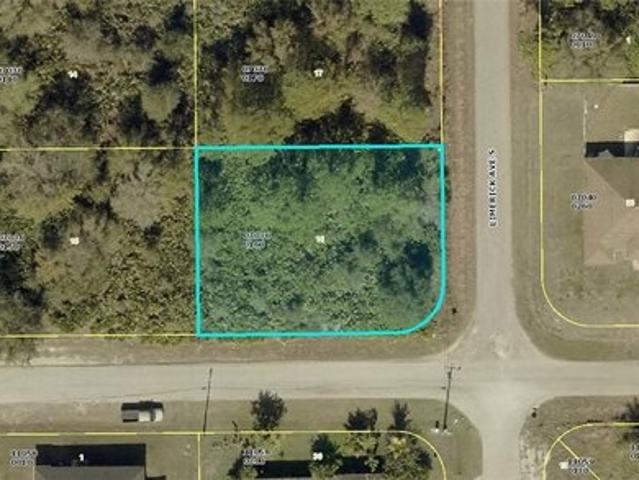 402/404 Limerick Ave S, Lehigh Acres, FL 33974