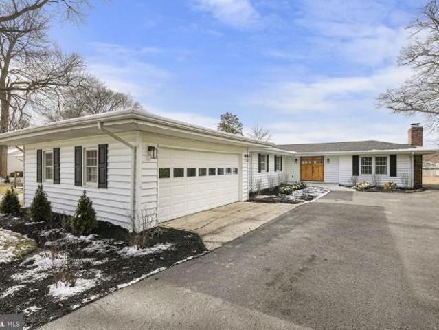 40244 Waterview Dr, Mechanicsville, MD 20659