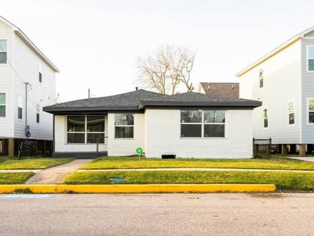 4024 Avenue N 1/2, Galveston, TX 77550