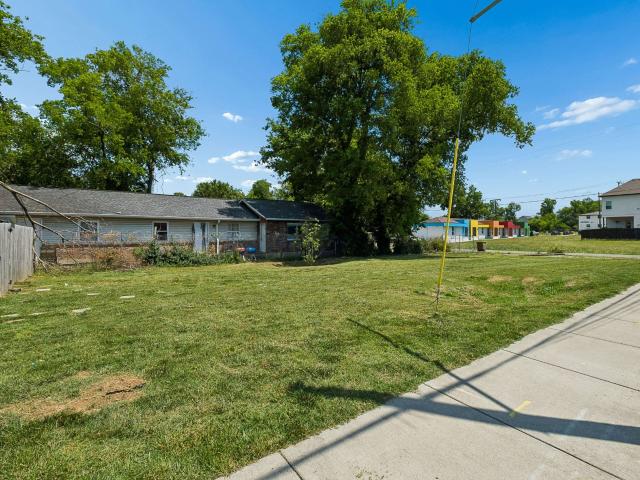 4024 Delaware Ave