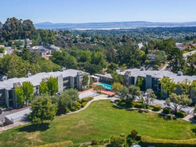 4024 Farm Hill Blvd 2 Redwood City, CA 94061 in Redwood City, California