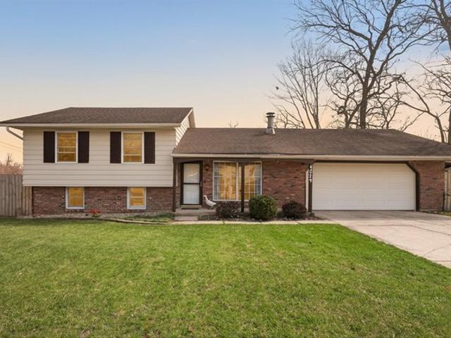 4024 Glenview Dr, South Bend, IN 46628