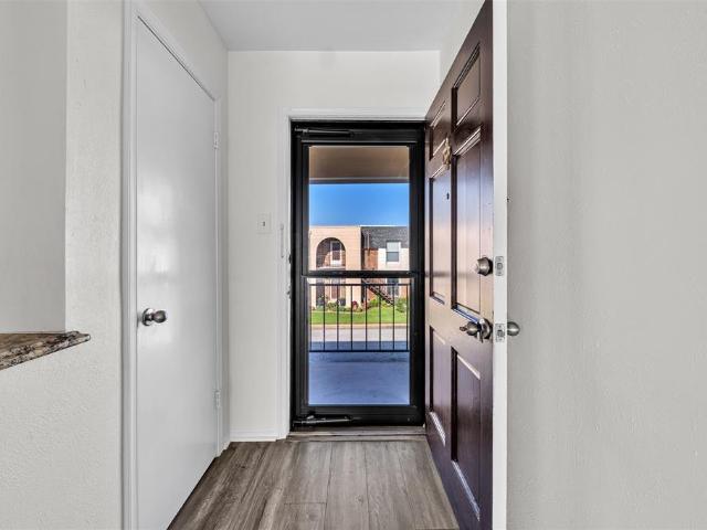 4024 Ridglea Country Club Drive # 611