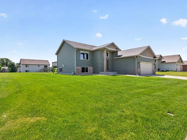 4024 Stone Point Drive NE