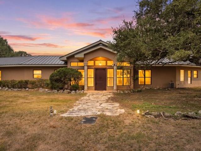 4025 Marion Rd, Marion, TX 78124