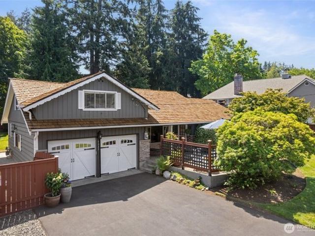 4025 Brouse Blvd W, University Place, WA 98466