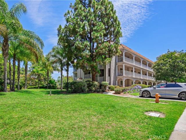 4025 Calle Sonora Este, Unit 2C, Laguna Woods, CA 92637 | MLS #OC26001 | Compass