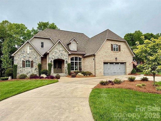 4025 Foxes Trl, Cramerton, NC 28032