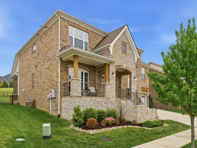 4025 Foxglove Farm Dr