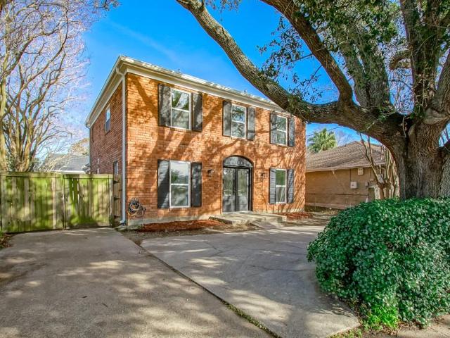 4025 W Esplanade Avenue