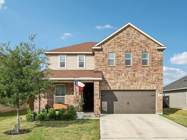 4025 Woodside Dr, Seguin, TX 78155