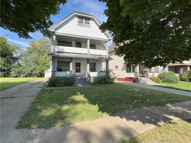 4026 E 52nd St, Newburgh Heights, OH 44105