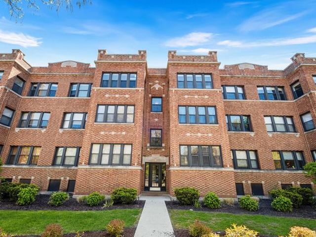 4027 N Southport Ave Unit 2, Chicago, IL 60613