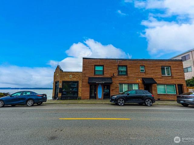 4027 Beach Drive SW # 8