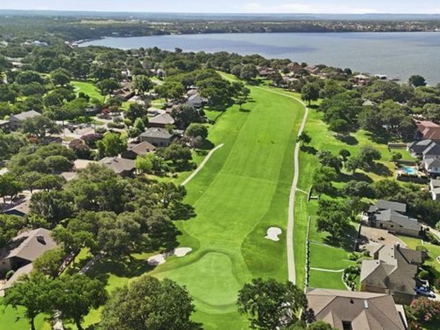4027 Fairway Dr, Granbury, TX 76049
