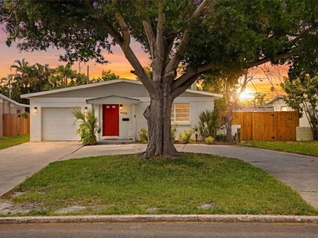 4027 Huntington St NE, Saint Petersburg, FL 33703