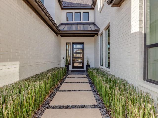 4027 Heatherton Drive